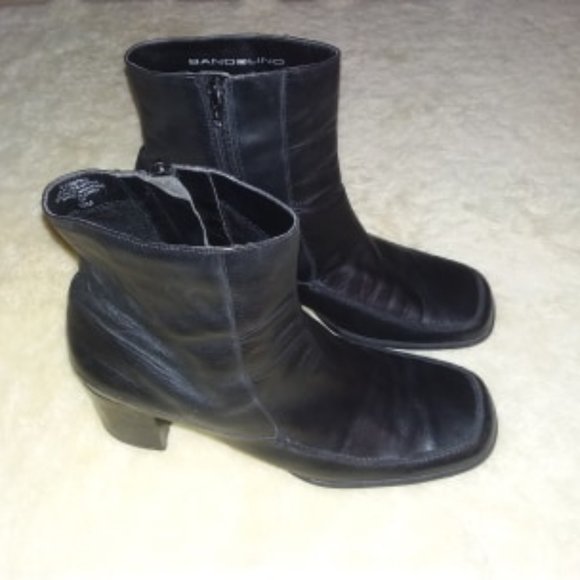 Bandolino | Shoes | Sz Bandolino Black Zip Leather Booties | Poshmark